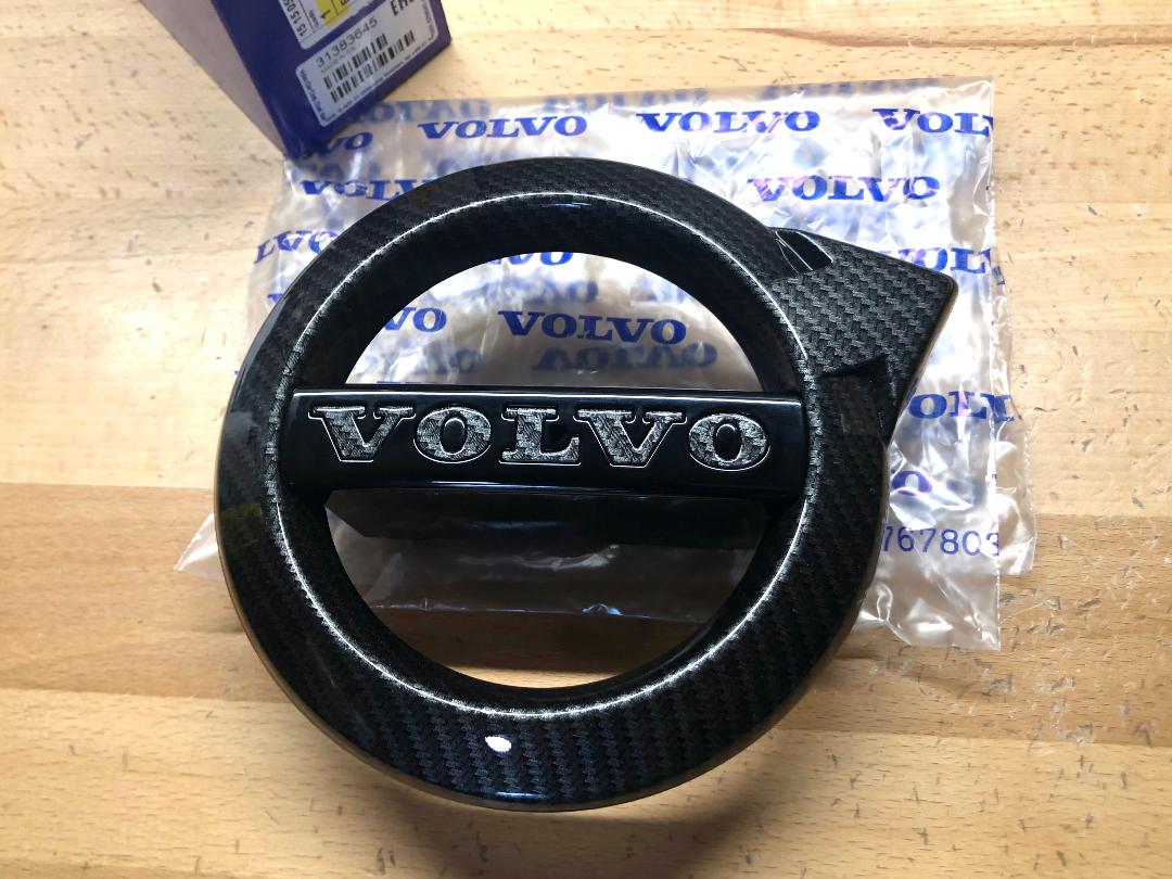 Volvo XC40 Black Carbon Fiber Grille Emblem OEM S90 XC60 – Deep Blue Chrome