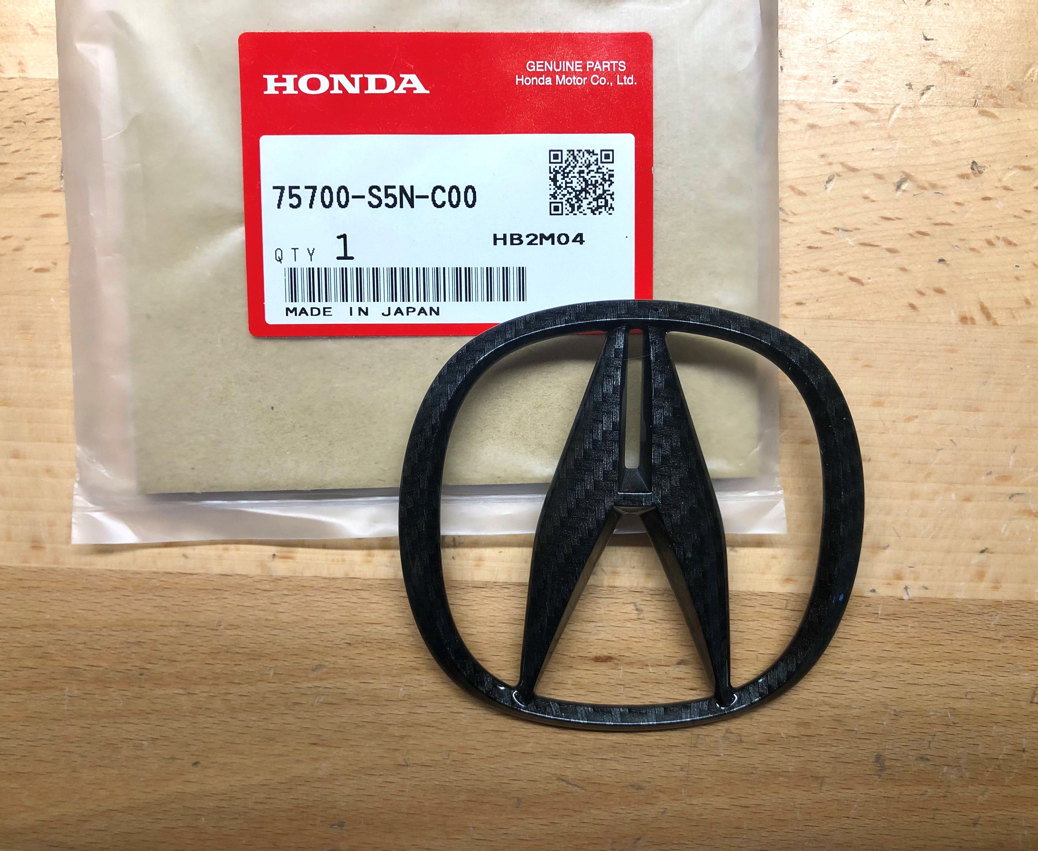 Acura RSX 02-06 Carbon Fiber Front Emblem – Deep Blue Chrome