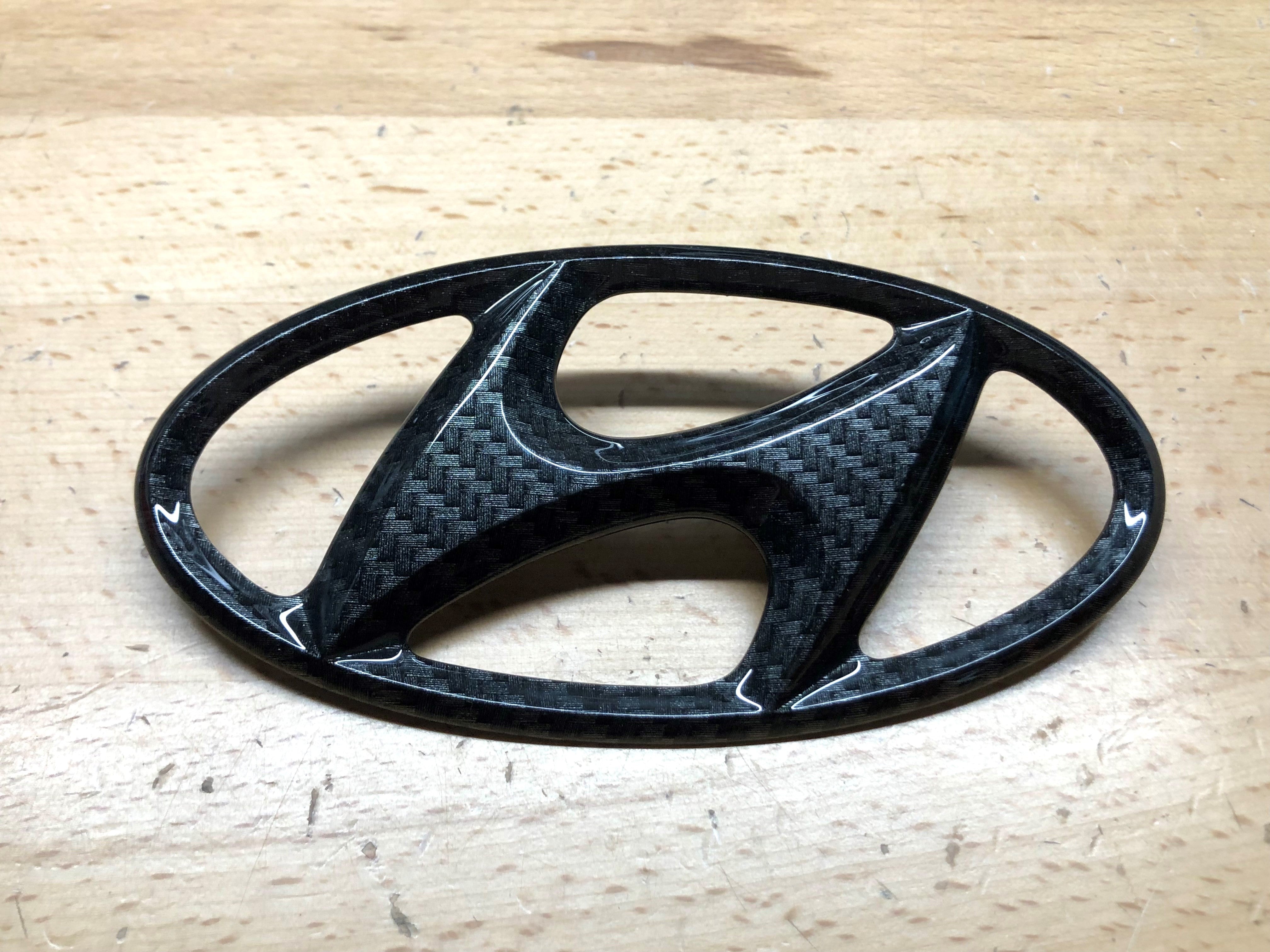 Hyundai Accent Tucson Carbon Fiber Effect Rear Emblem – Deep Blue Chrome